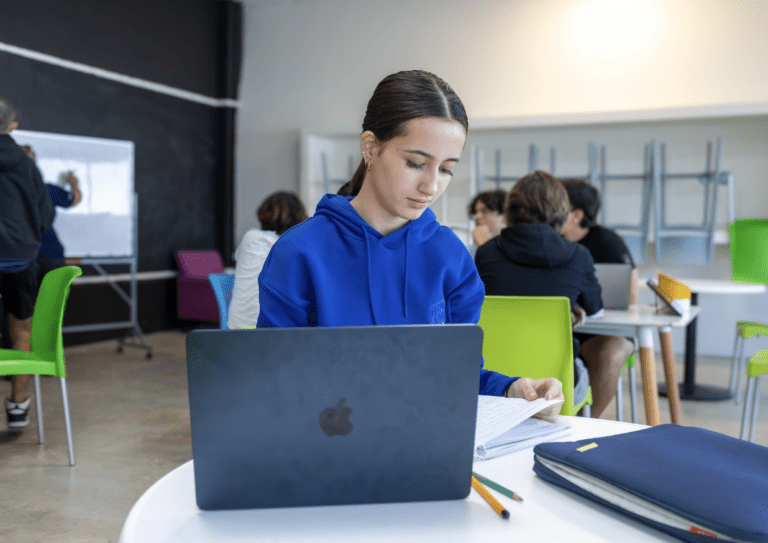 Educación Secundaria: Importancia, Evolución y Desafíos | Guía Completa